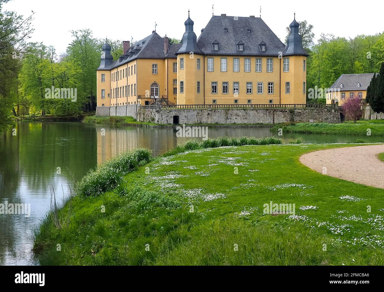 Neuss castle hi-res stock photography and images - Alamy