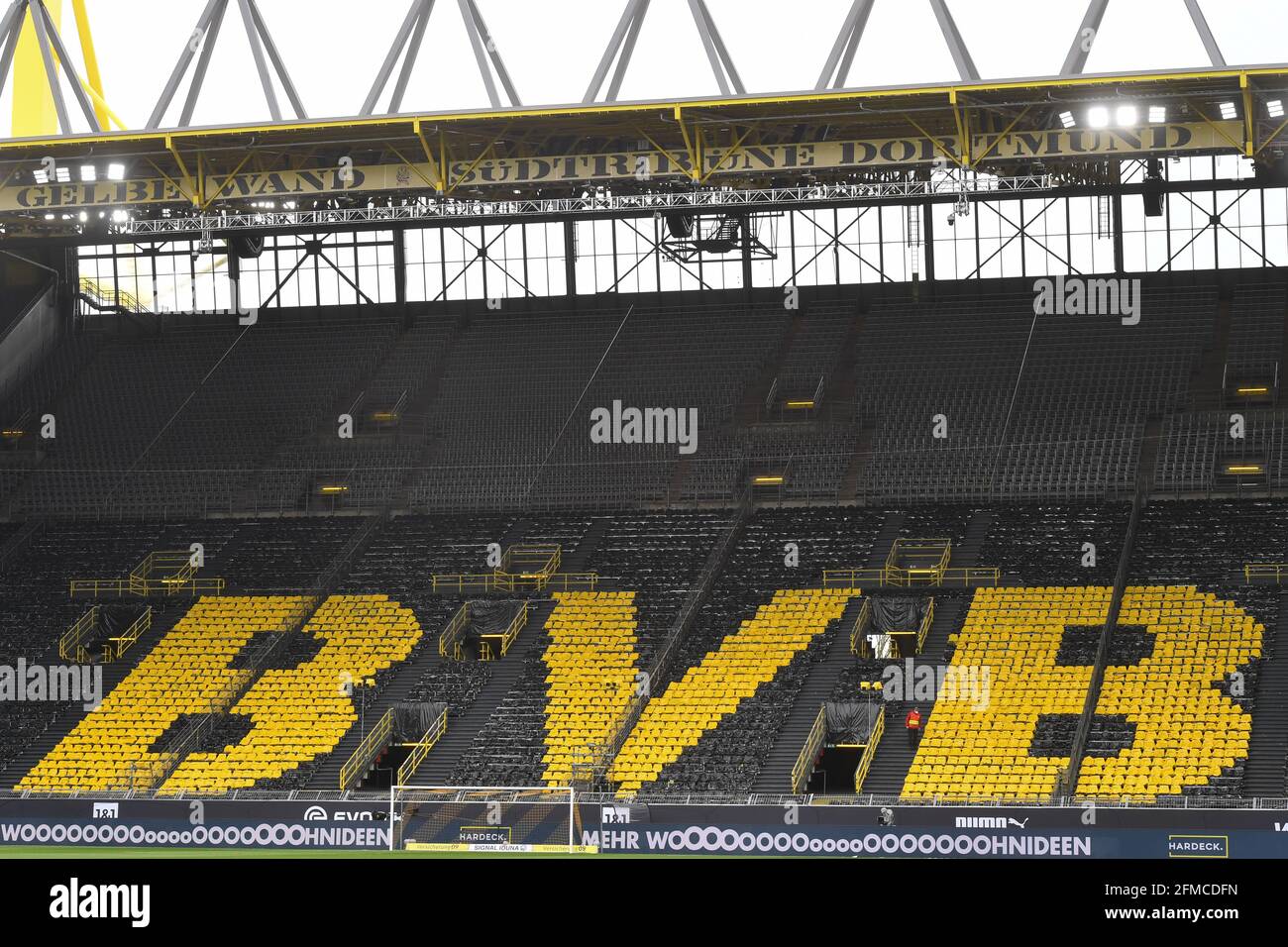 Dortmund, Germany. 08th May, 2021. Football: Bundesliga, Borussia ...