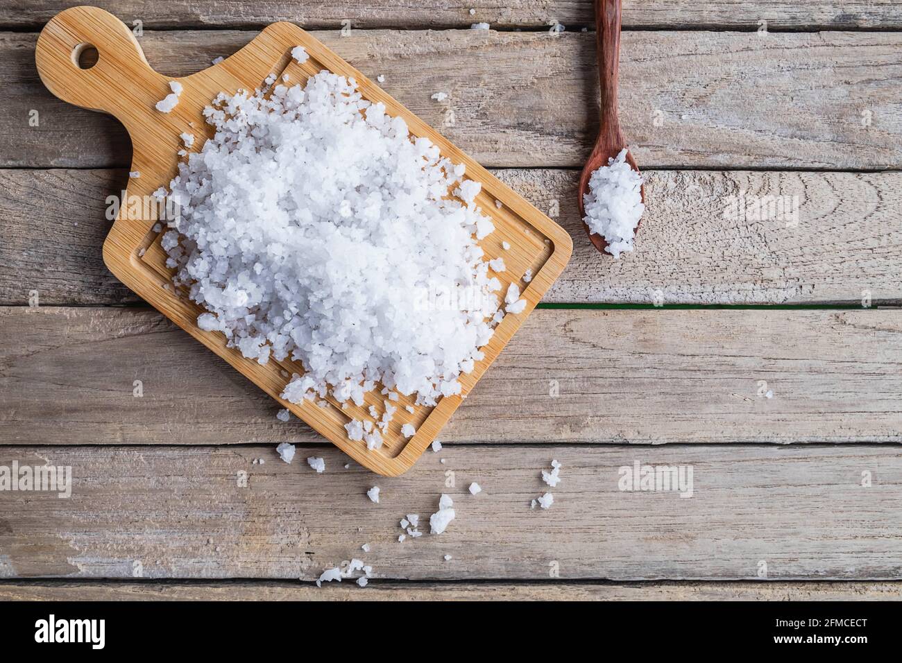 Salt for cooking Stock Photo - Alamy