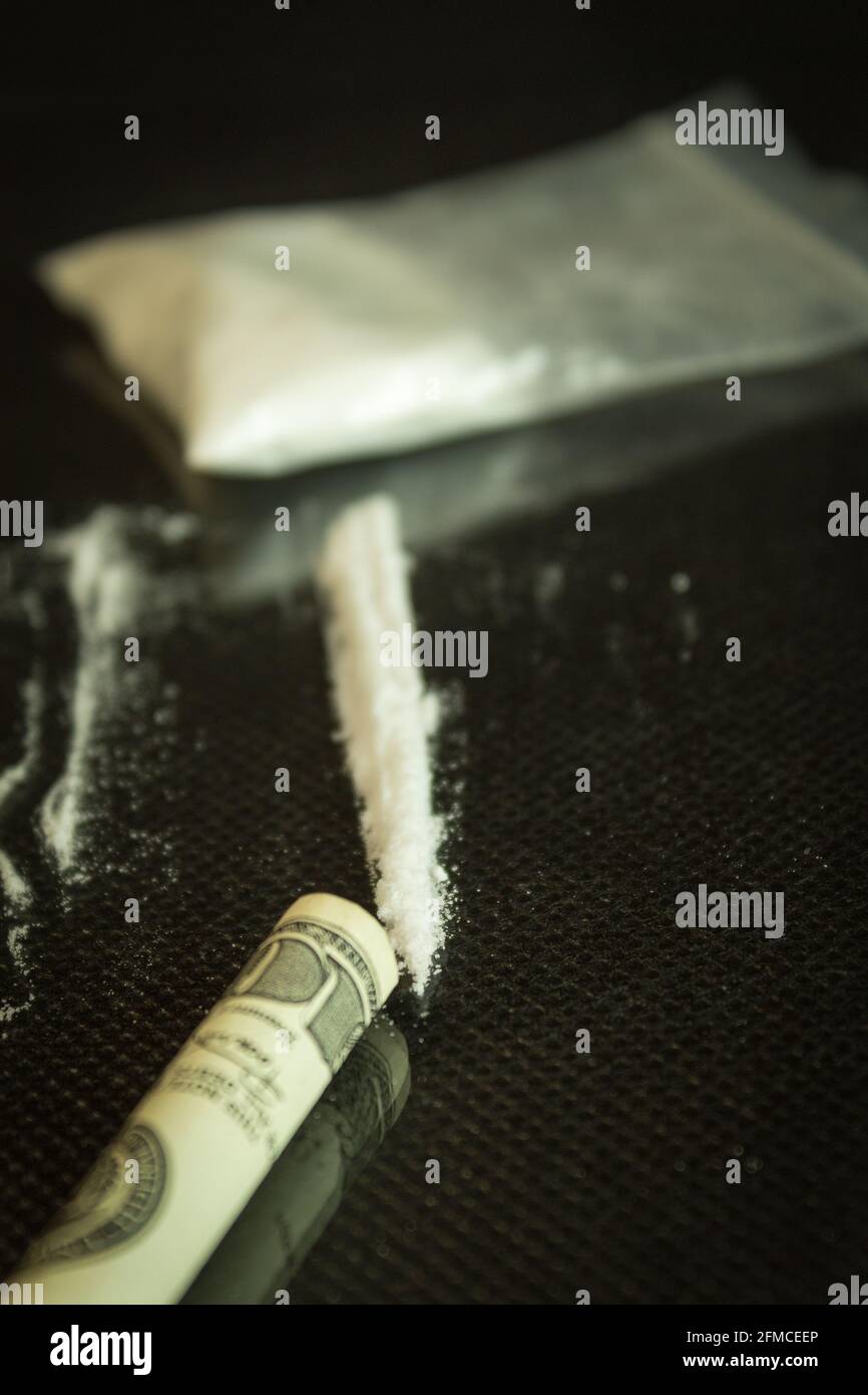 Narcotic powder hi-res stock photography and images - Alamy