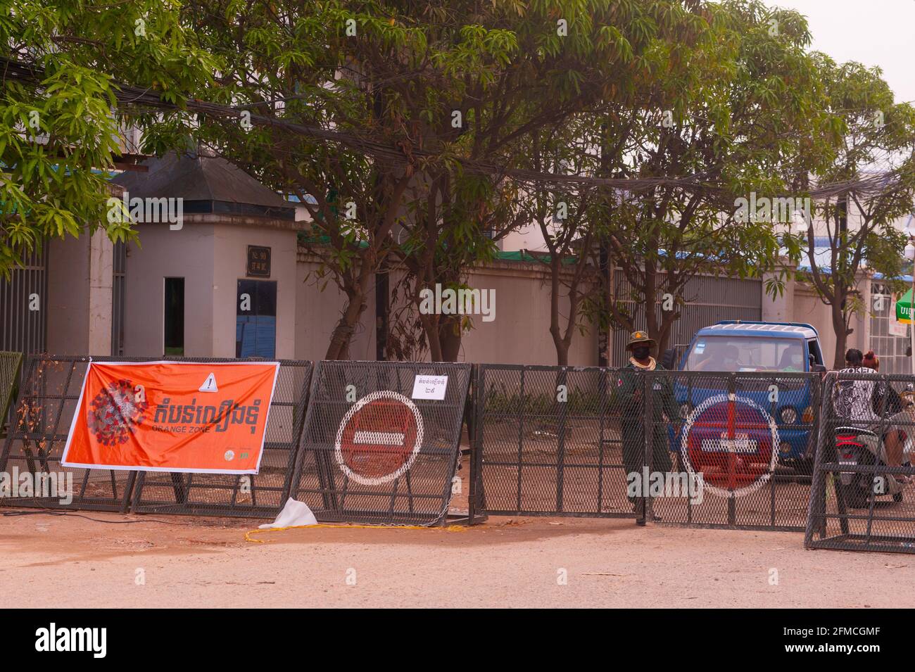 Cambodian road signs hi-res stock photography and images - Alamy