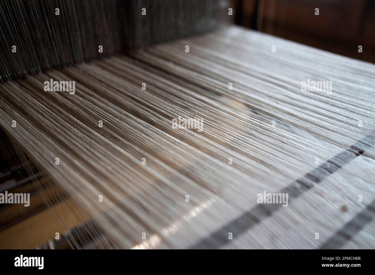 Textile looms weaving cotton yarn hi-res stock photography and images ...