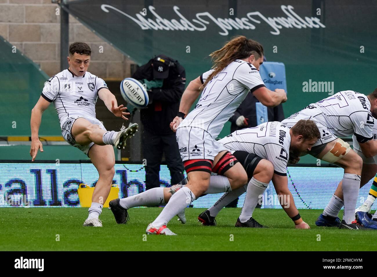 Charlie chapman hi-res stock photography and images - Alamy