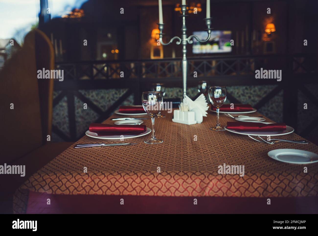 Cozy European restaurant in Paris Stock Photo - Alamy