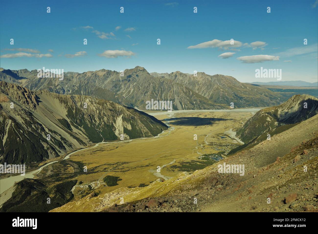 Around hue hi-res stock photography and images - Alamy