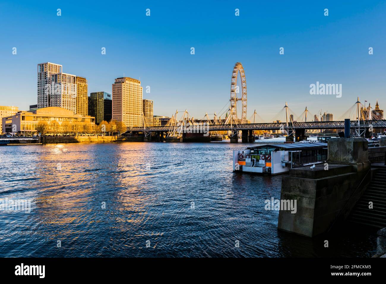 Golden Jubilee and Hungerford Bridges just before sunset, Westminster ...