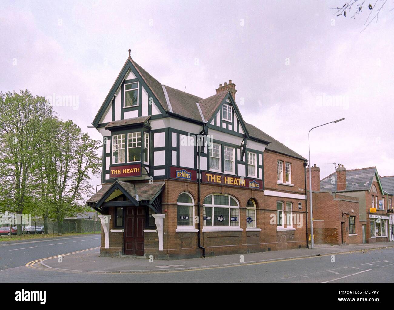 The Heath Pub, Heath, Cardiff, 1989 Stock Photo - Alamy