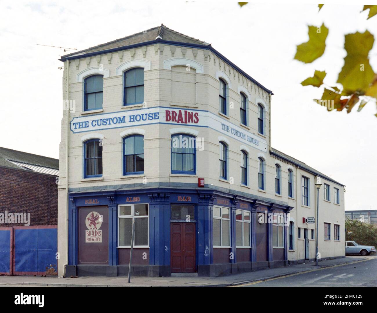The Custom House Pub, Bute St., cardiff Stock Photo - Alamy