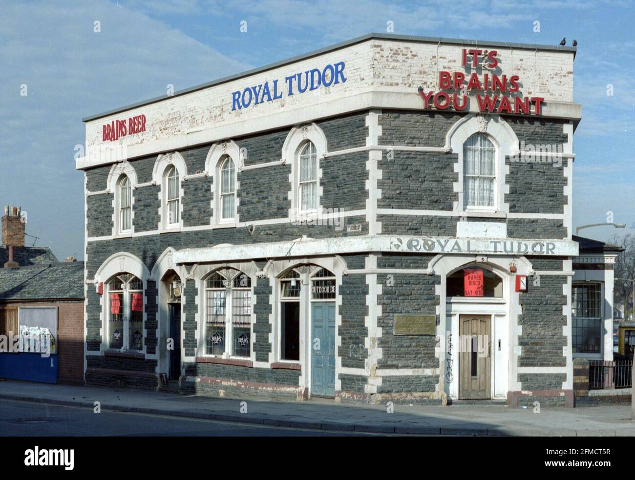 The Royal Tudor Pub, Riverside, Cardiff Stock Photo - Alamy