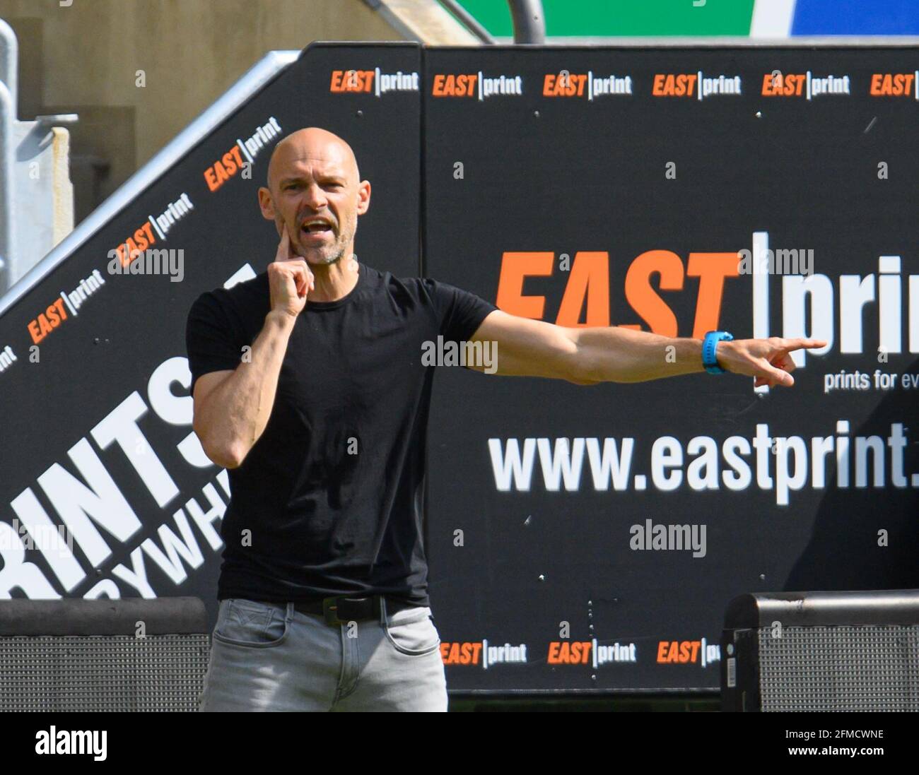 Dresden, Germany. 08th May, 2021. Football: 3. league, SG Dynamo ...