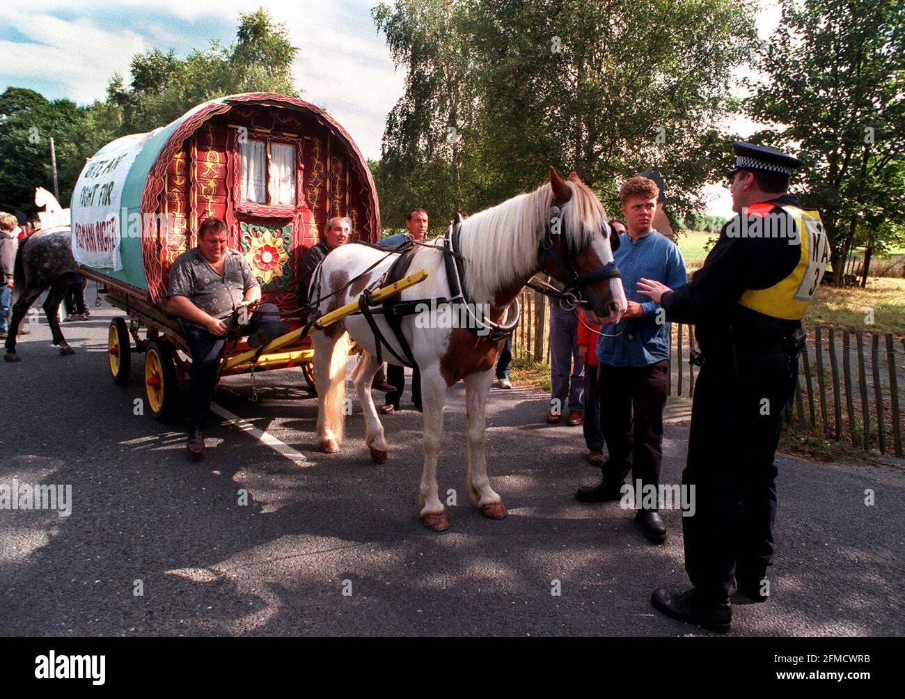 Horse drawn gypsy caravan hi-res stock photography and images - Alamy