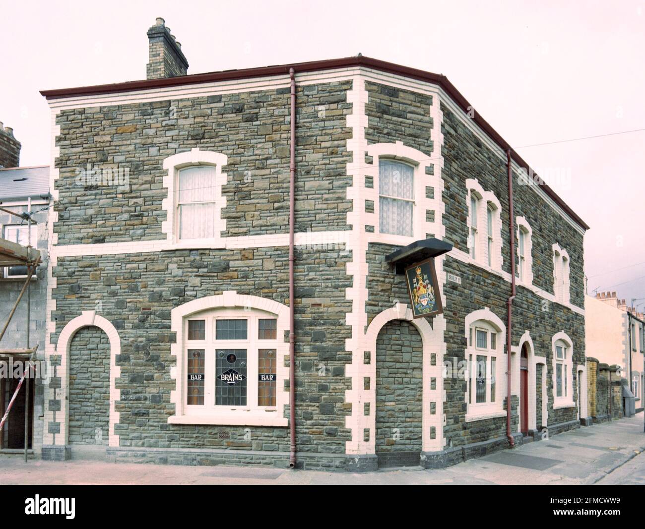 The Canadian Pub, Splott, Cardiff, 1989 Stock Photo - Alamy