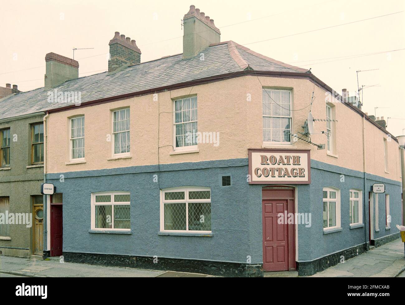 The Roath Cottage Pub, Roath, Cardiff, 1989 Stock Photo - Alamy