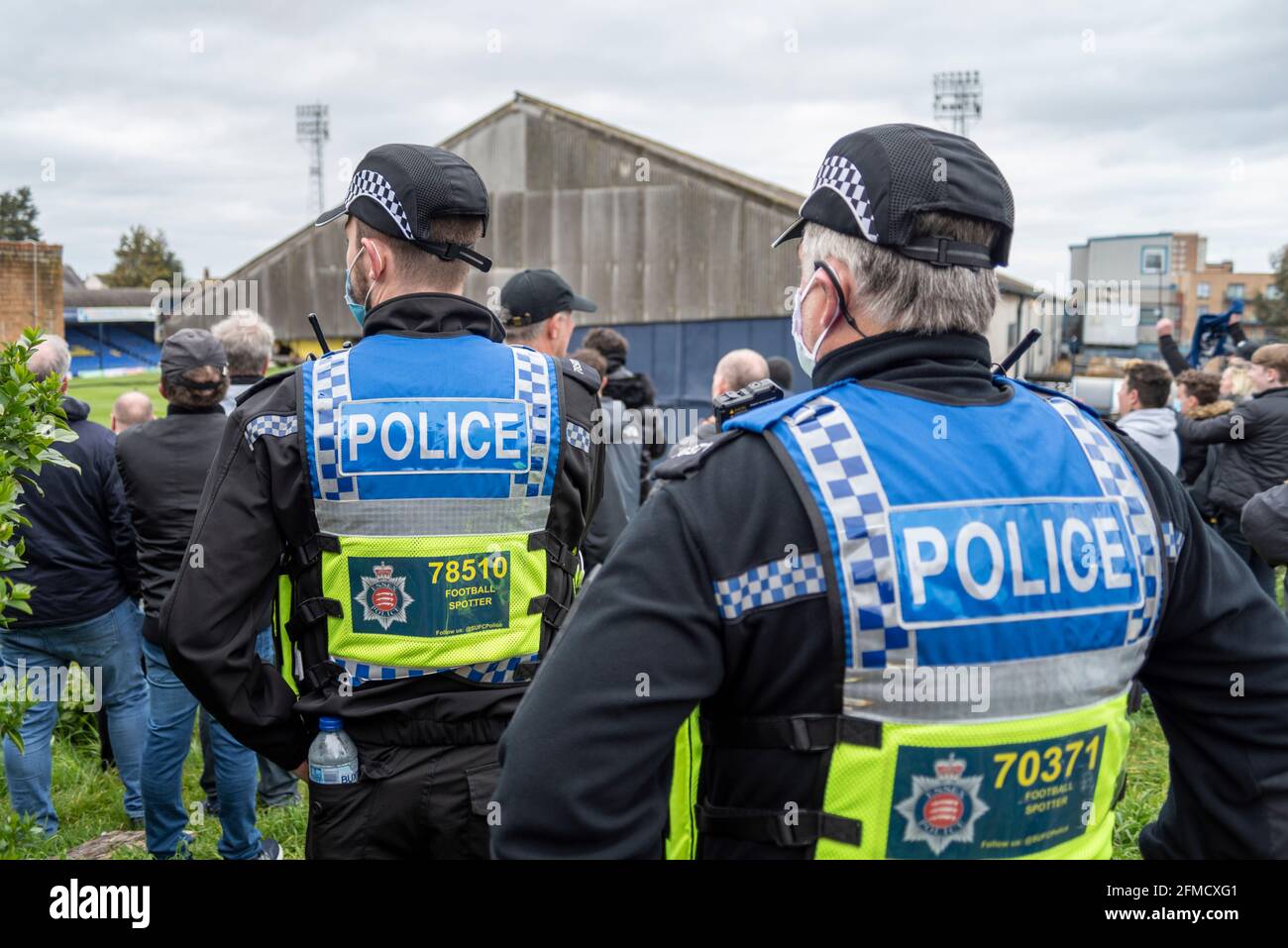 British fans watching football stadium hi-res stock photography and ...