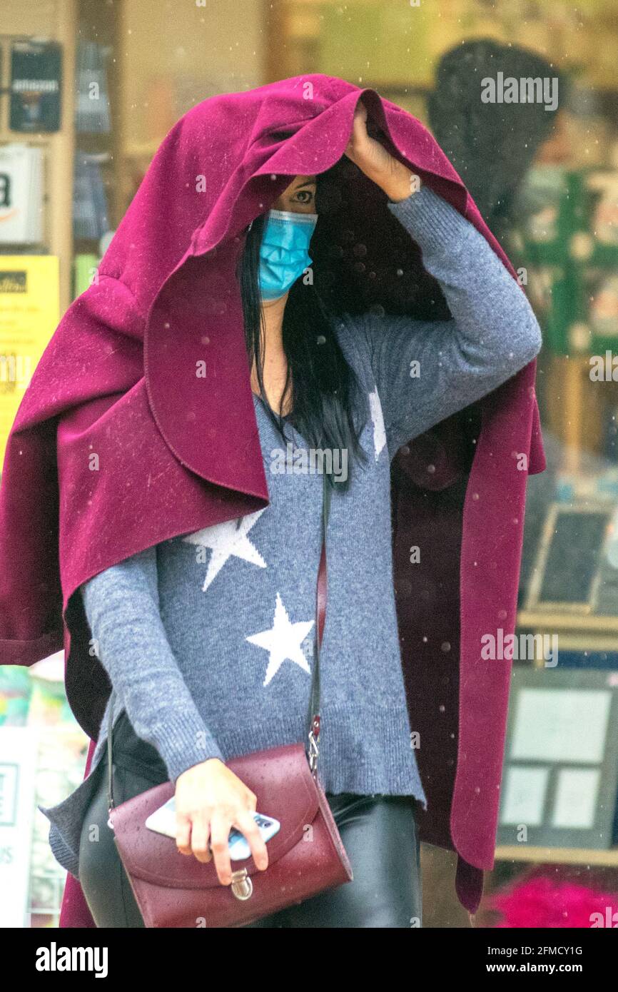 Female soaked in rain hi-res stock photography and images - Alamy