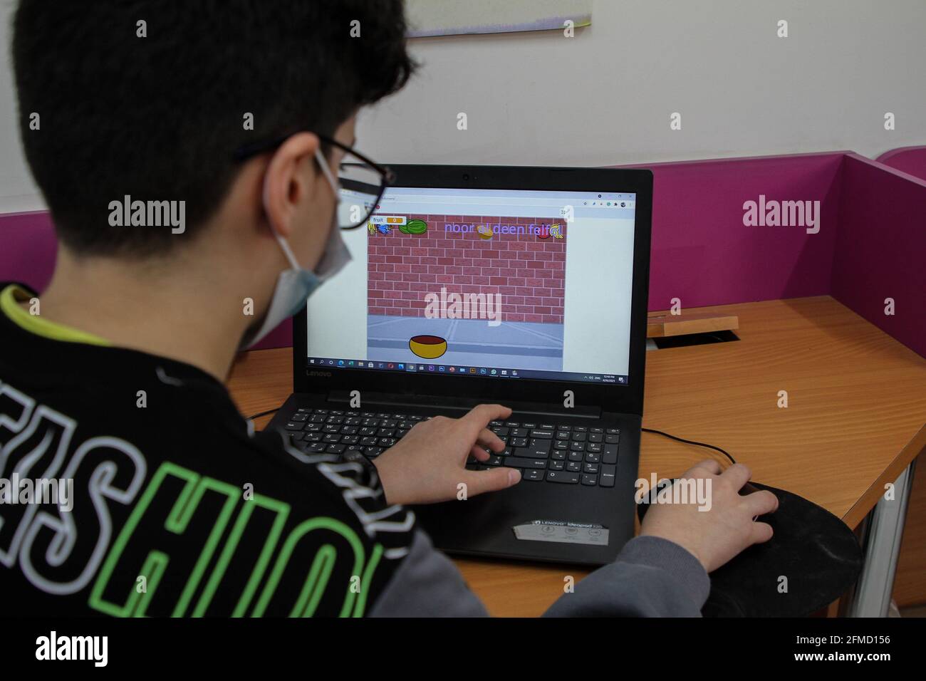 Programing skills hi-res stock photography and images - Alamy