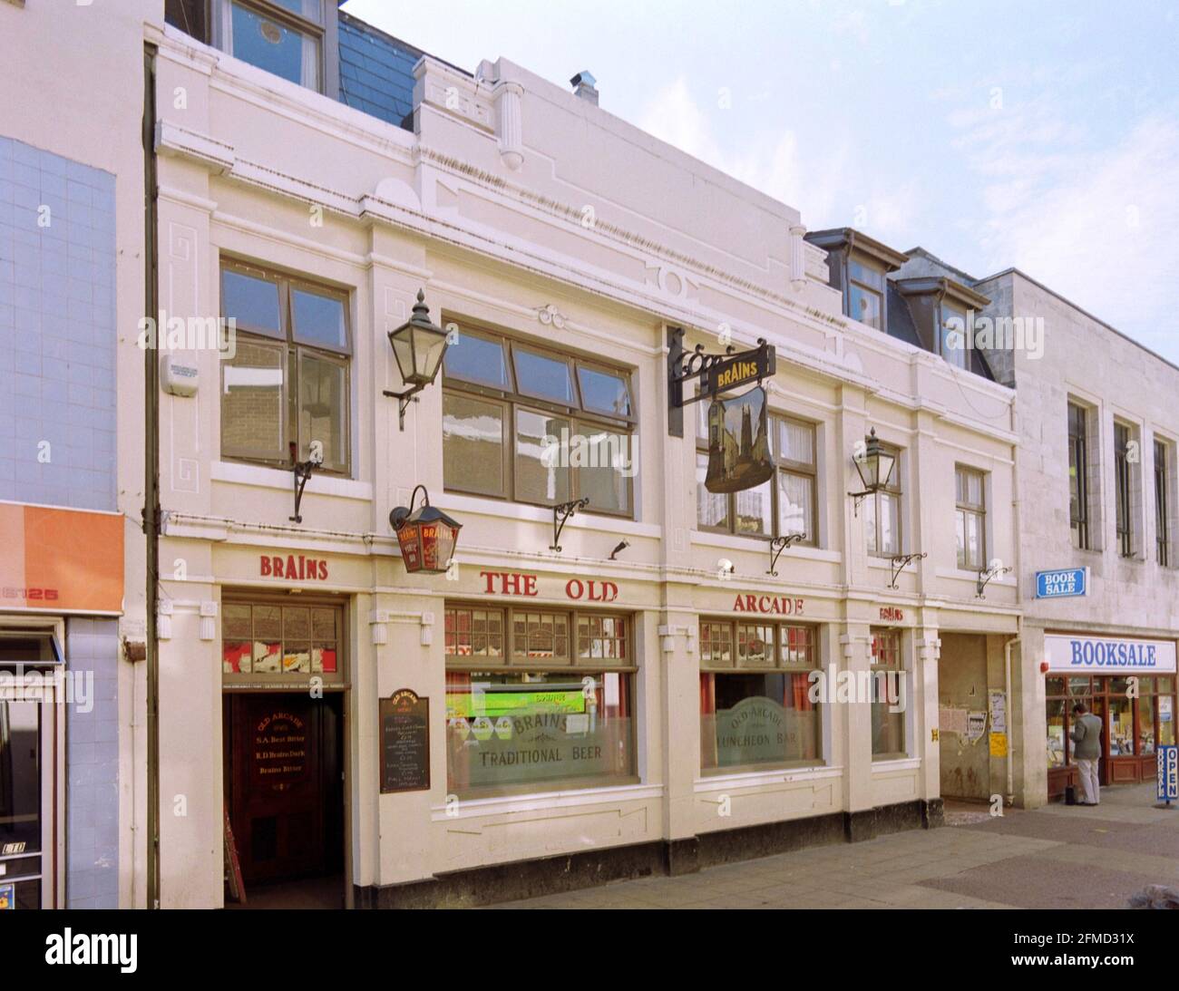 The Old Arcade Pub, City Centre, Cardiff 1989 Stock Photo - Alamy