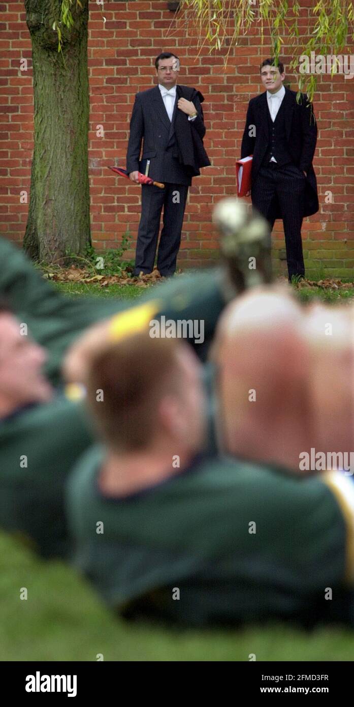 SOUTH AFRICAN RUGBY TEAM TRAINING AT ETON COLLAGE 28/11/2000. PICTURE ...