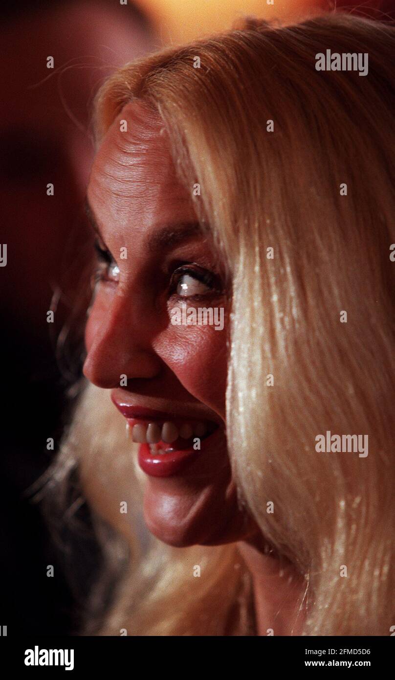 Graduate jerry hall hi-res stock photography and images - Alamy