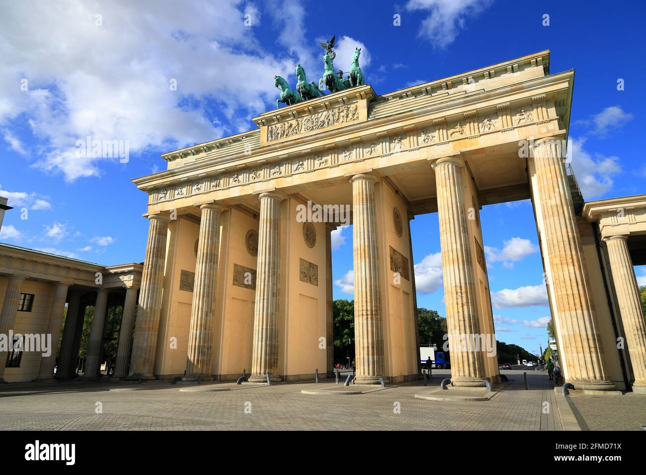 Berlin brandenburg gate aerial hi-res stock photography and images - Alamy