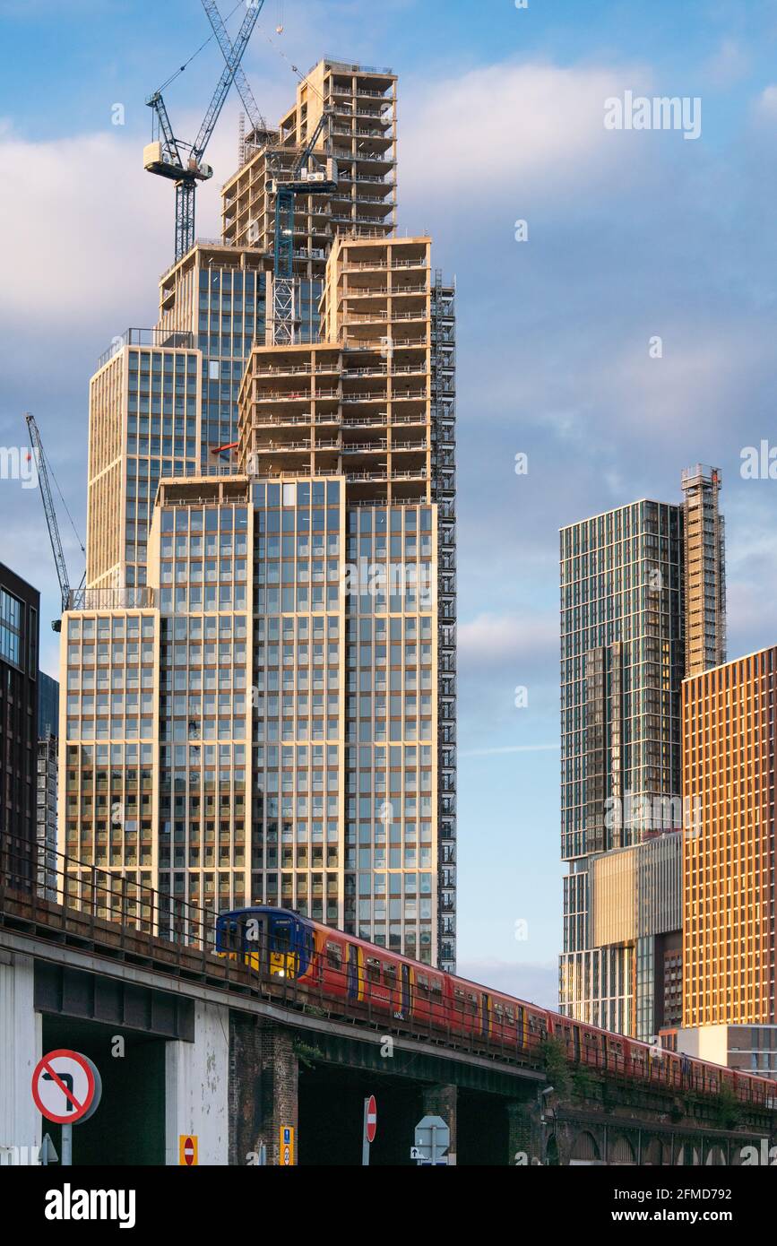 One nine elms city tower hi-res stock photography and images - Alamy