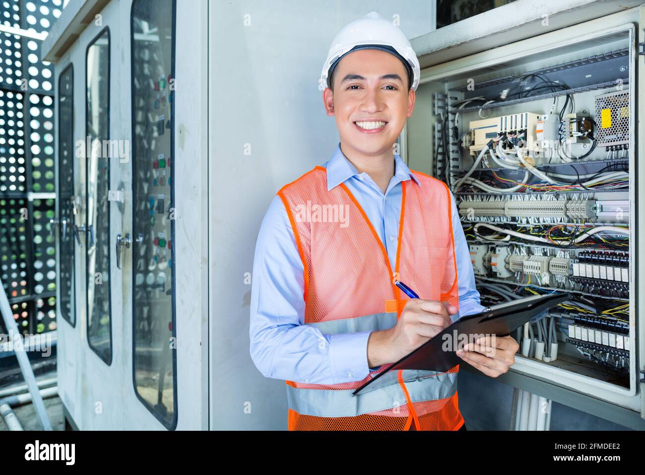 Breaker box hi-res stock photography and images - Alamy