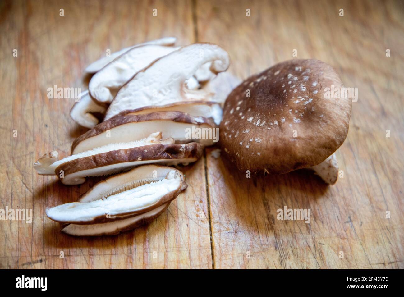 Whole shitake hi-res stock photography and images - Alamy