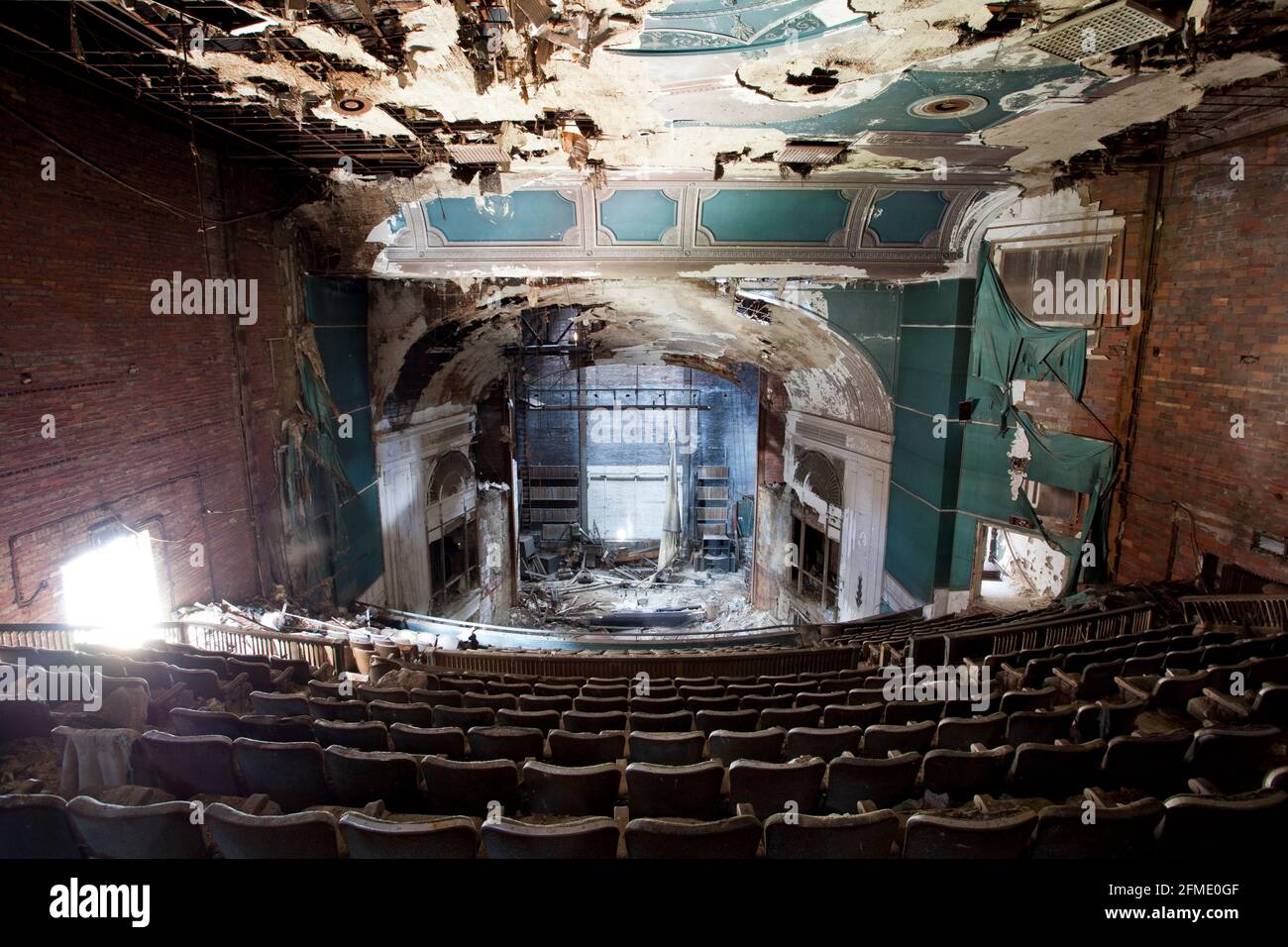 Abandoned movie theatre interior hi-res stock photography and images ...