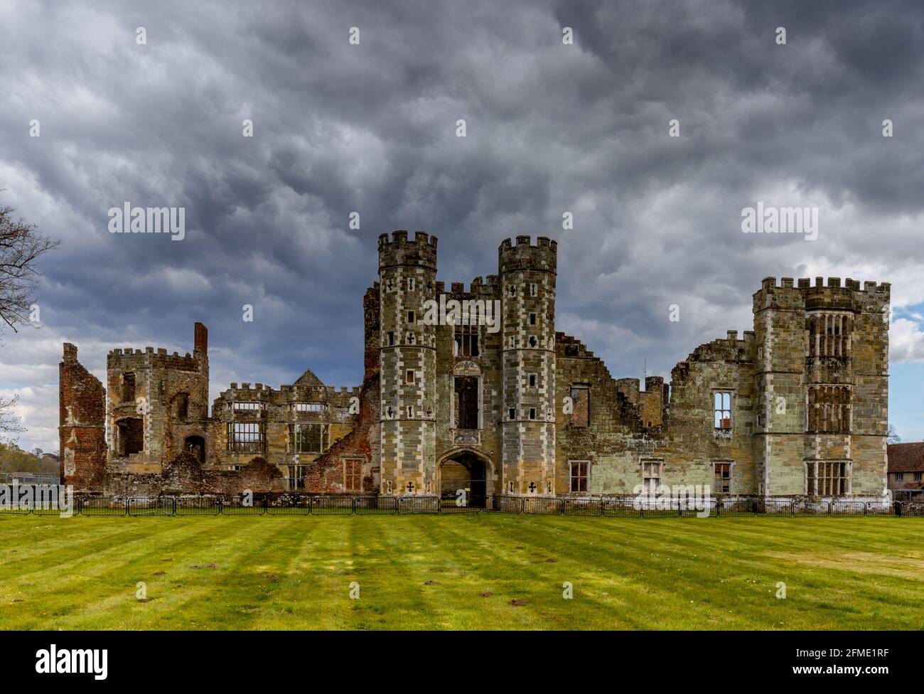 The ruins of Cowdray House, Midhurst, West Sussex, UK Stock Photo - Alamy