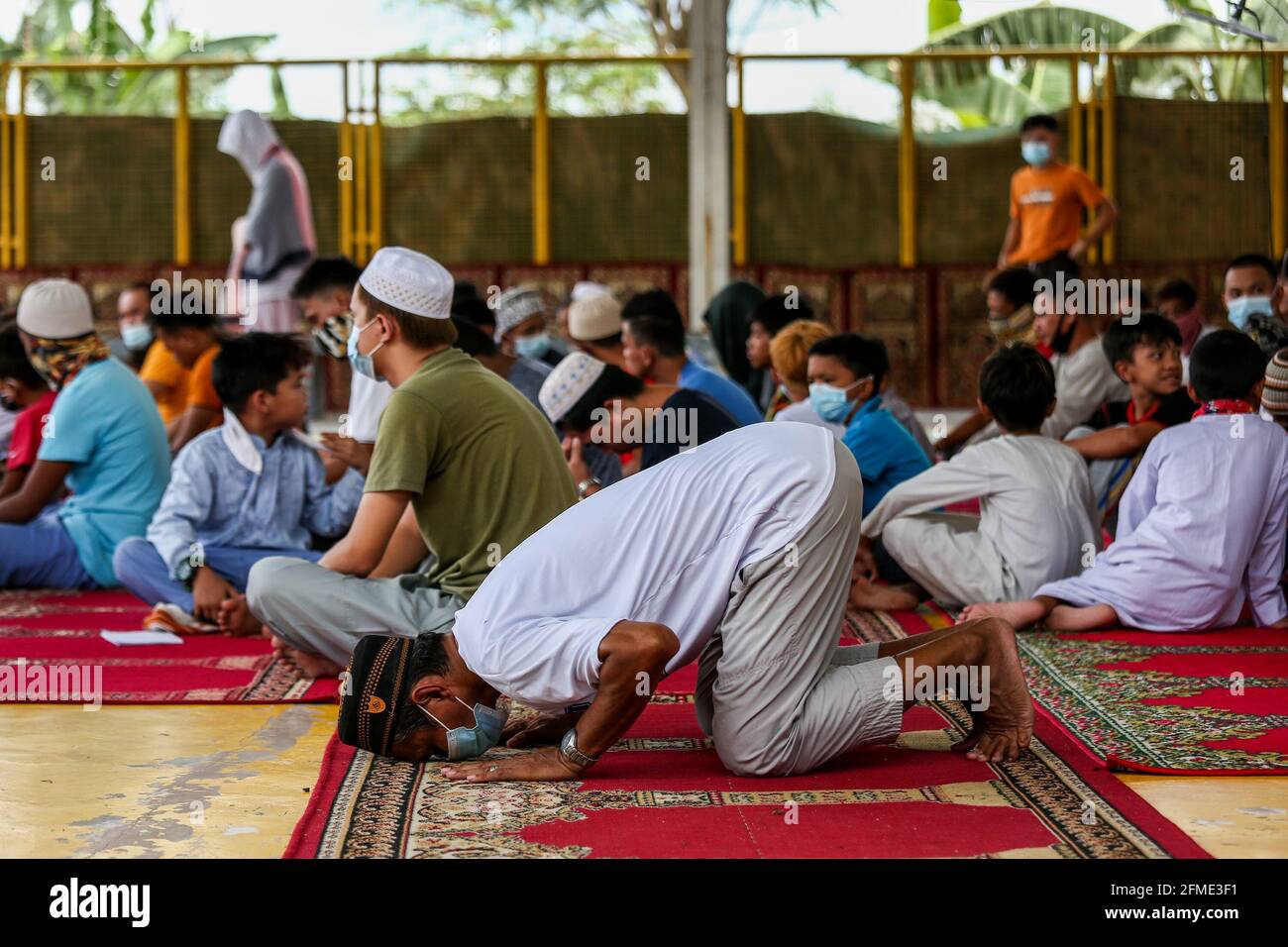 Muslim filipino hi-res stock photography and images - Alamy