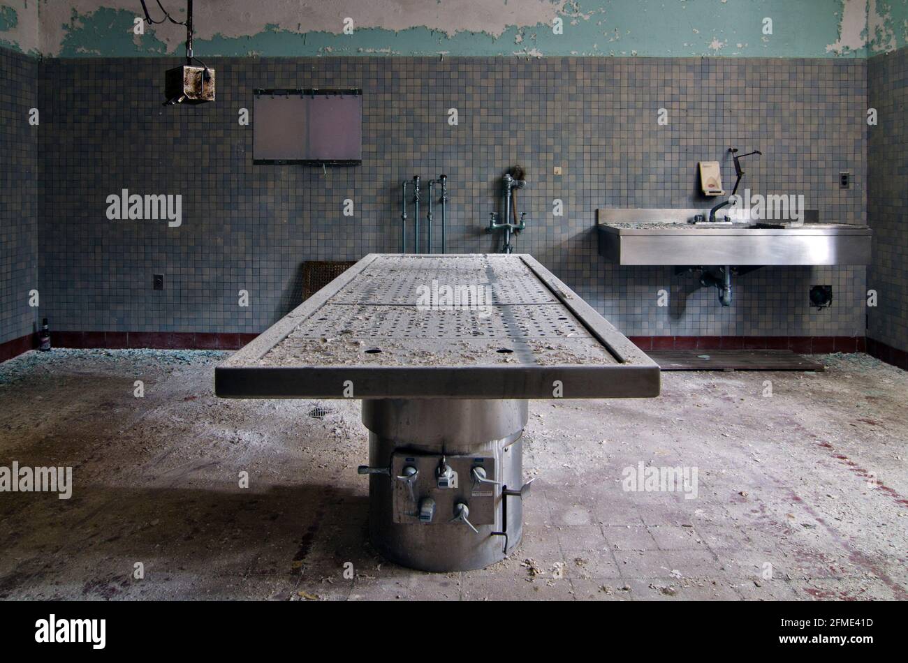 Insane asylum building hi-res stock photography and images - Alamy