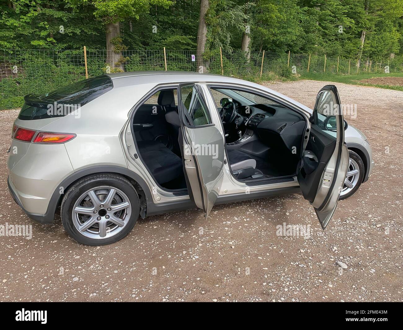 Car open doors hi-res stock photography and images - Alamy