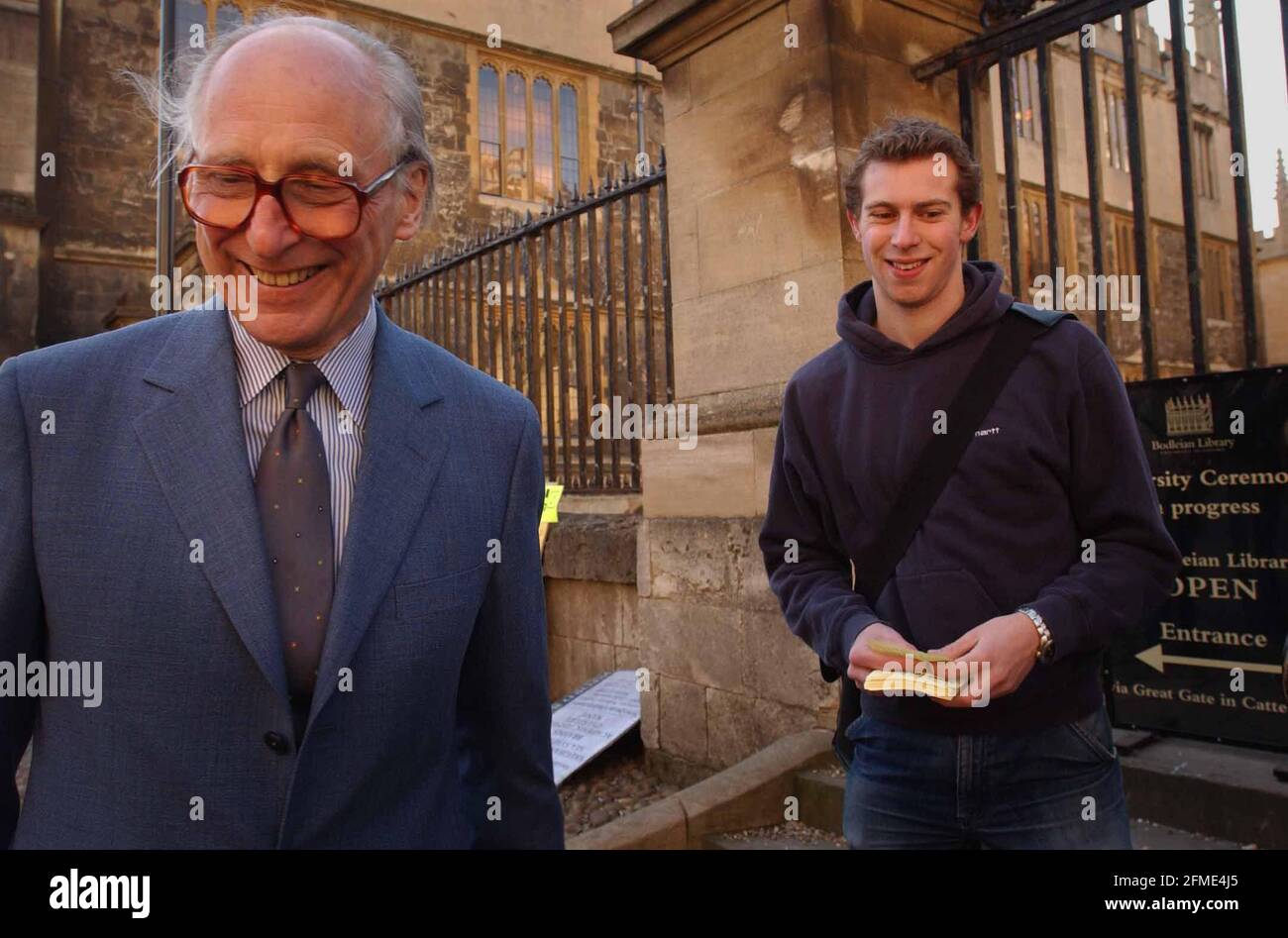 Oxford graduates 3 hi-res stock photography and images - Alamy