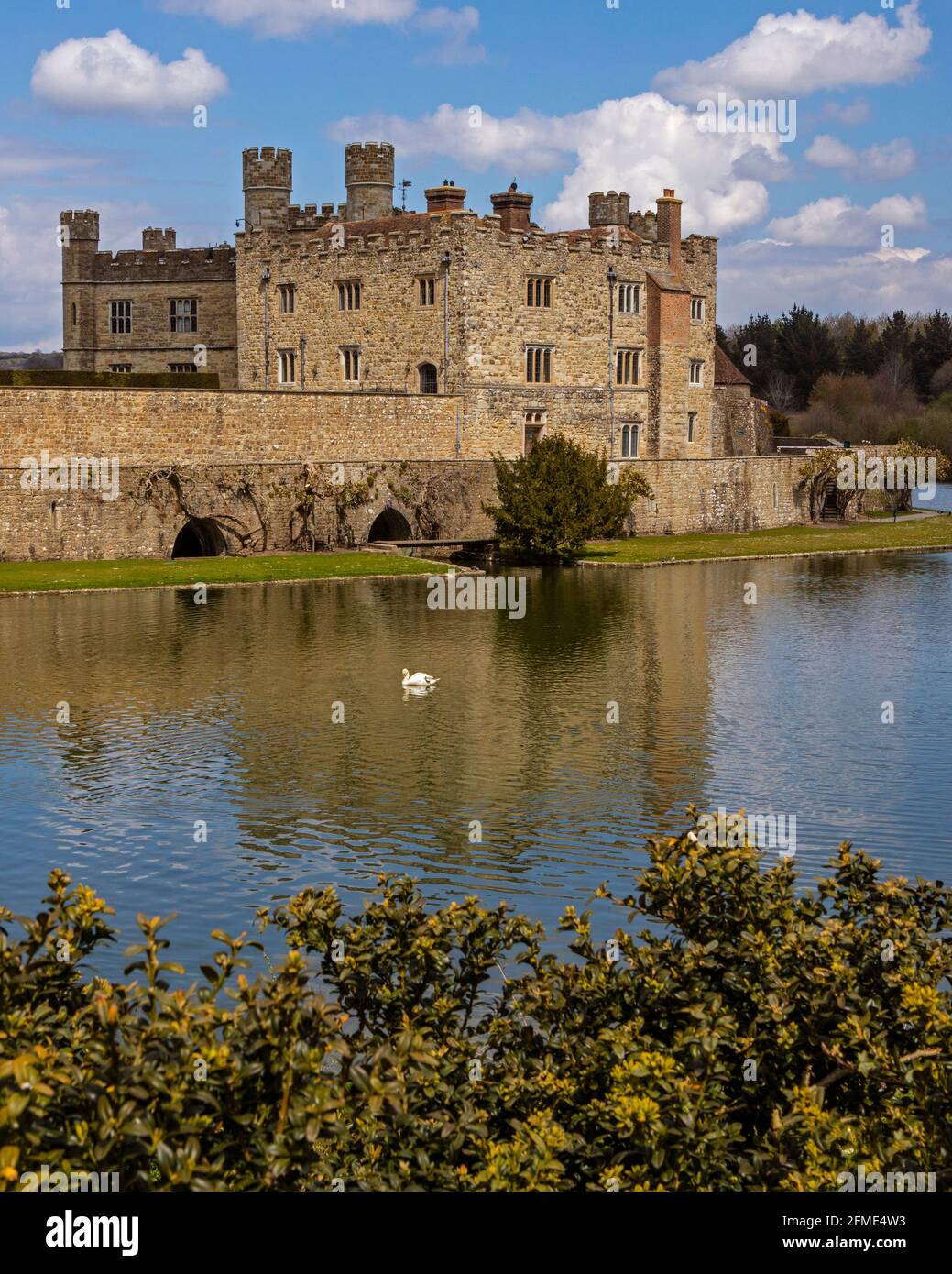 A view over the moat of the historic Leeds Castle in Kent, UK Stock ...