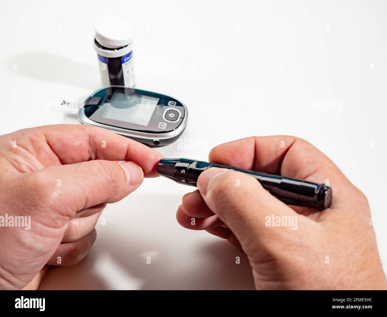 Wearable technology devices hi-res stock photography and images - Alamy