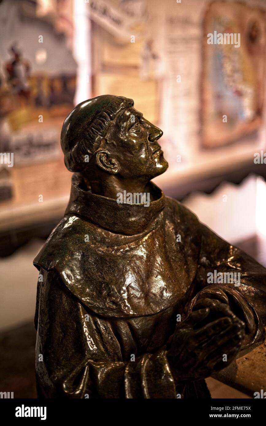 Christian monk statue hi-res stock photography and images - Alamy