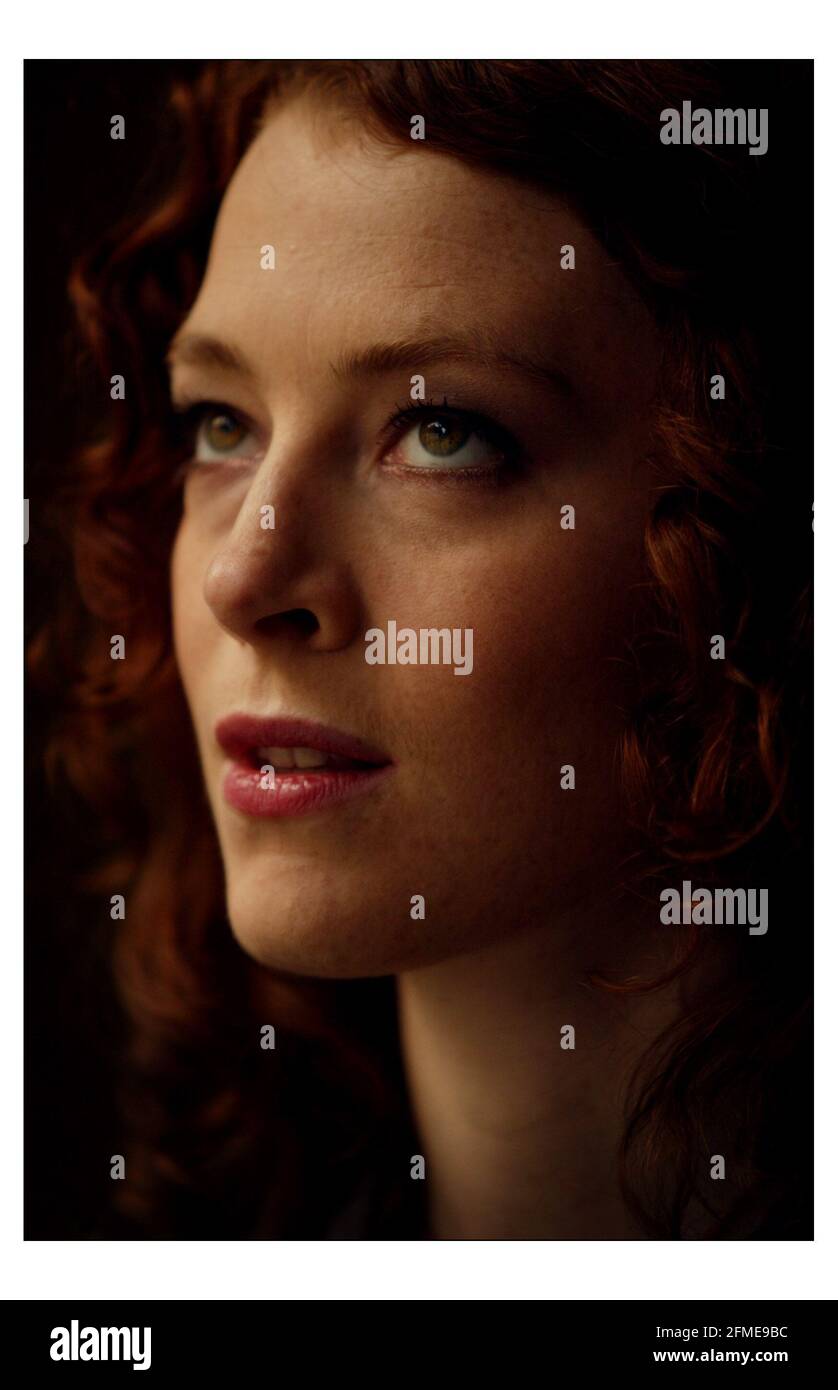 Melissa Auf der Maur.....Singer....ex of the Smashing Pumpkins.pic ...