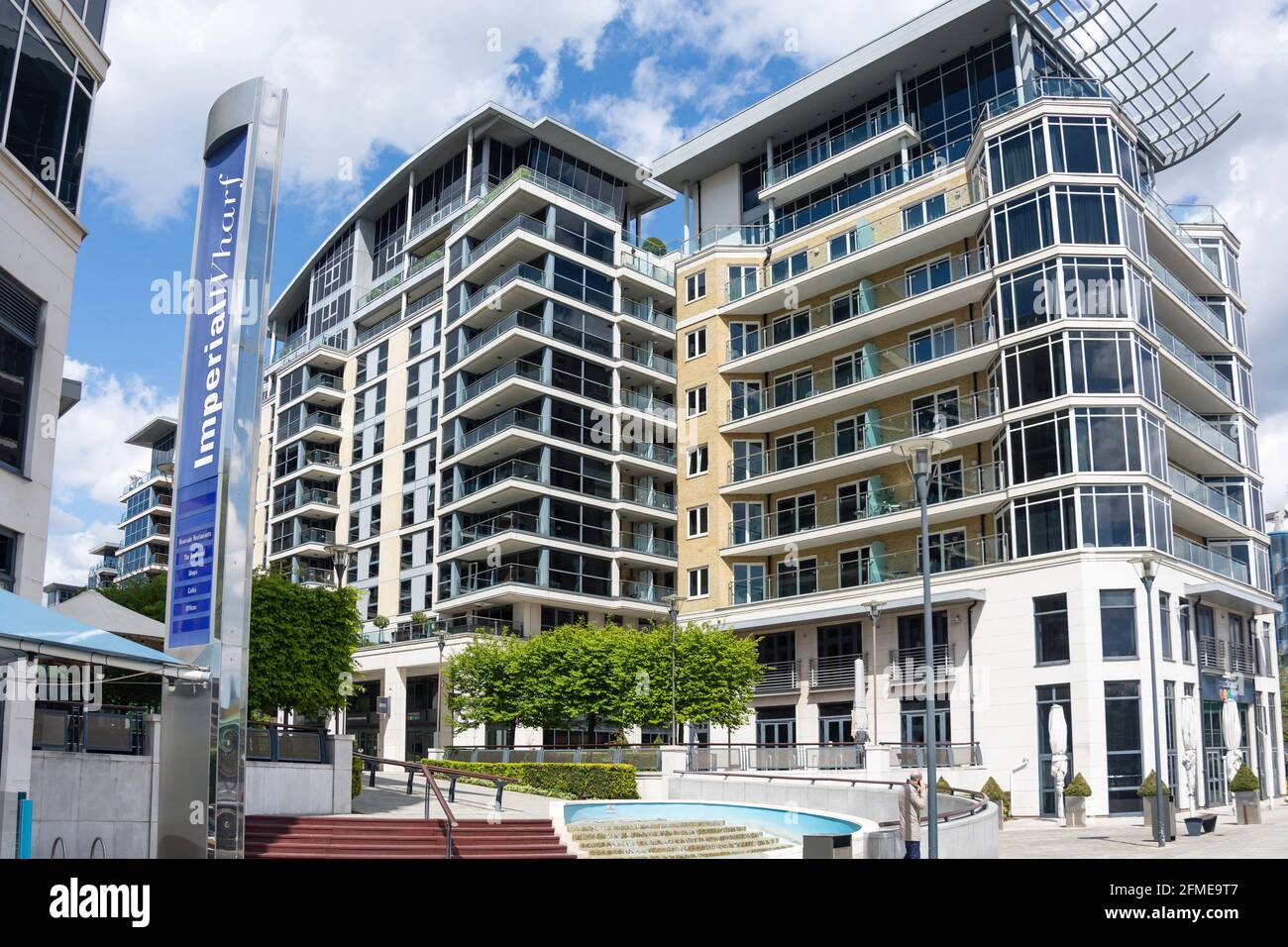 Imperial wharf london hi-res stock photography and images - Alamy