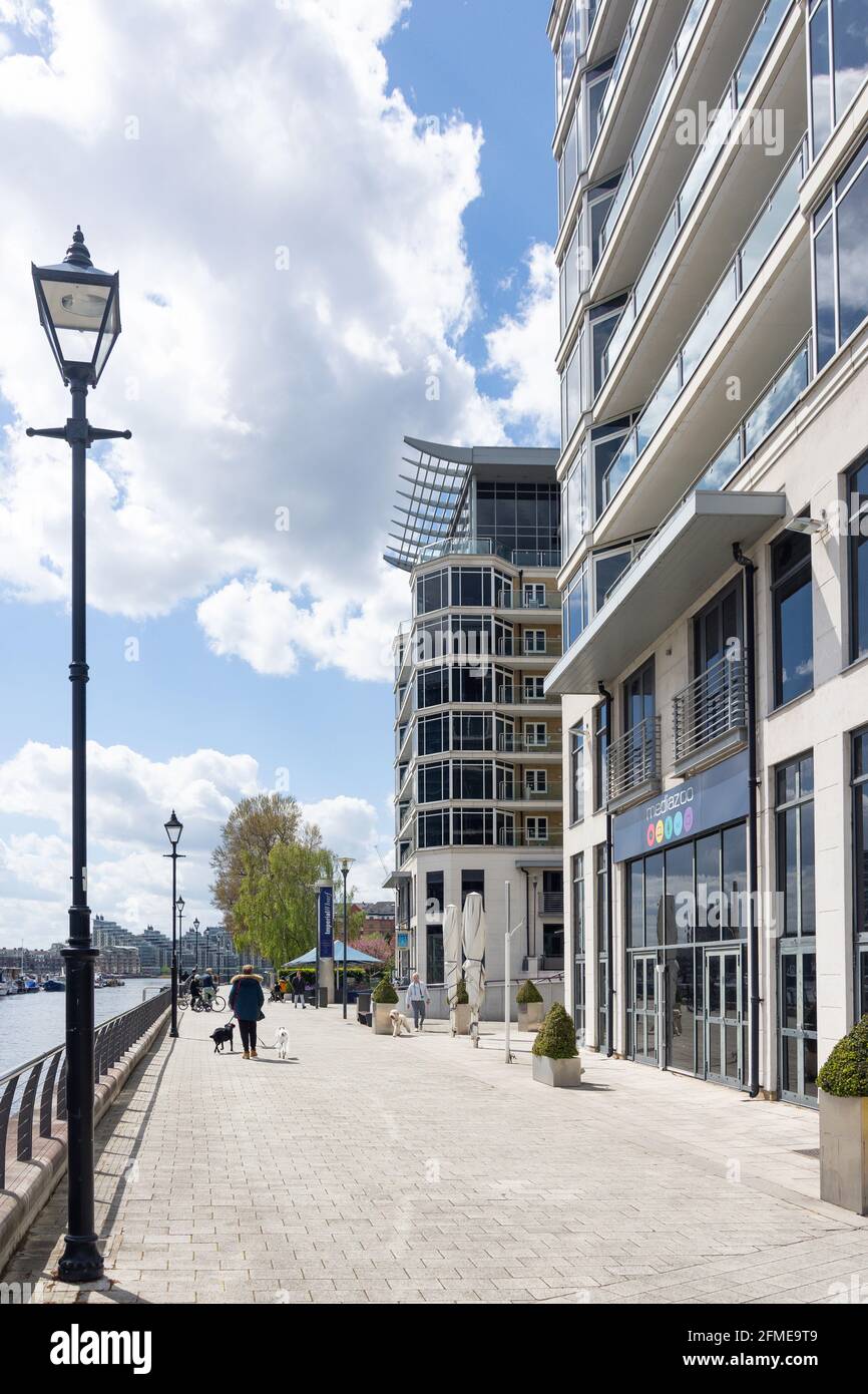 Imperial wharf london hi-res stock photography and images - Alamy