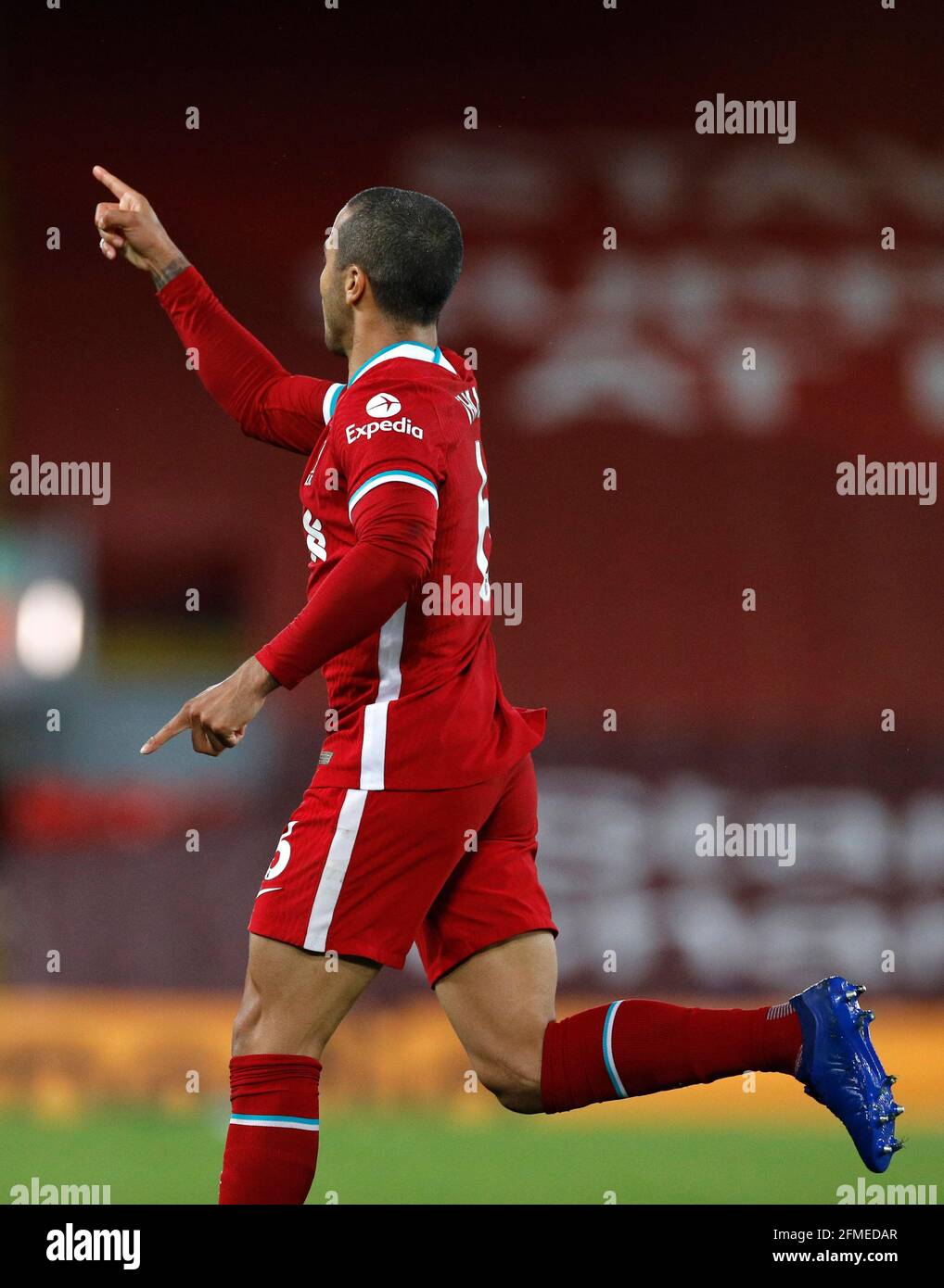 Thiago liverpool celebration hi-res stock photography and images - Alamy