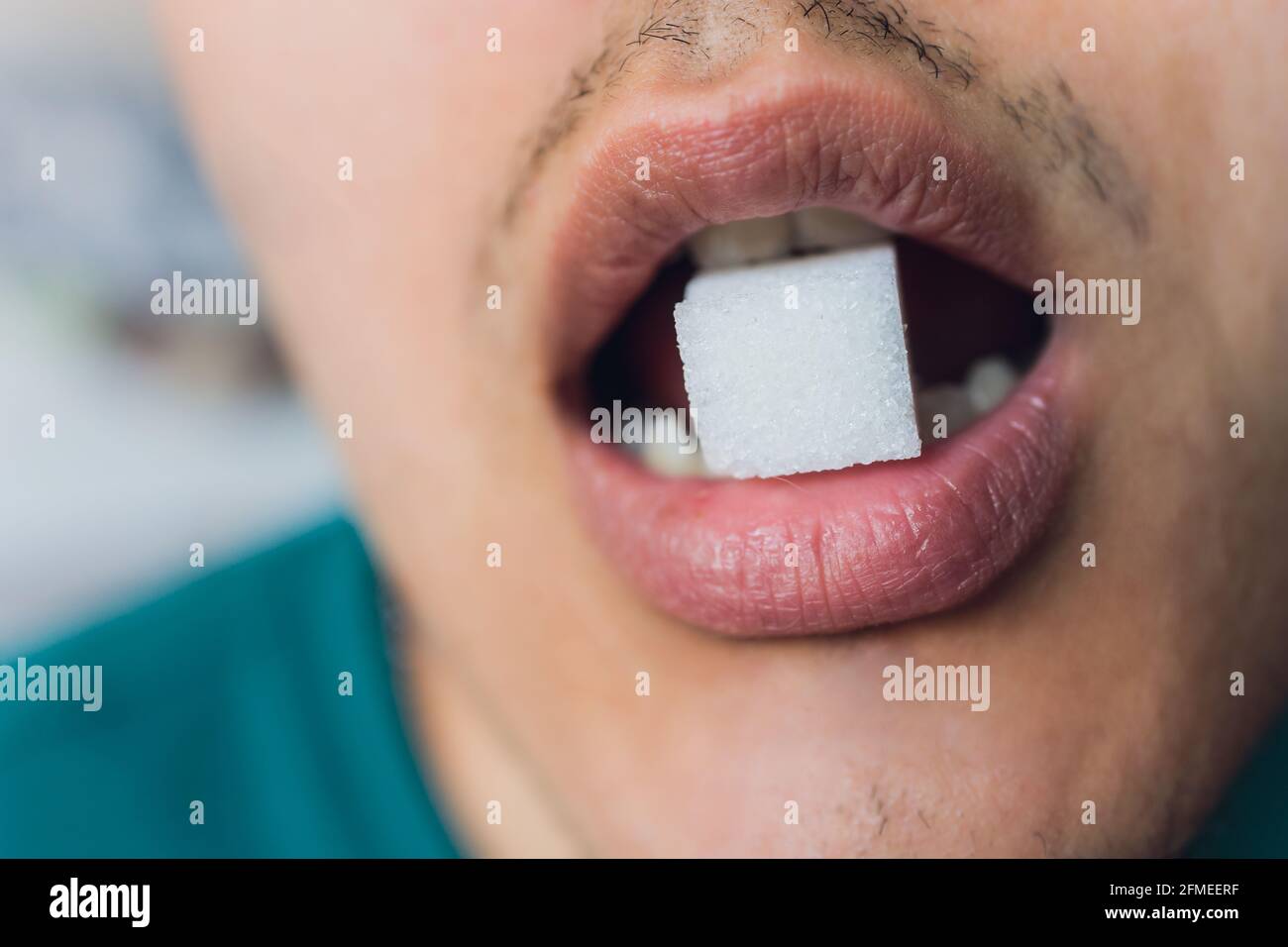 Sugar cube man hand hi-res stock photography and images - Alamy