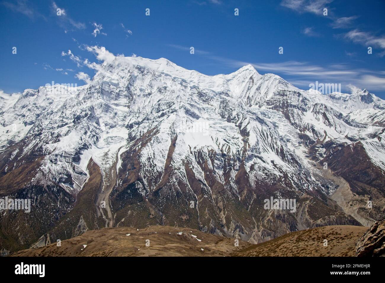 Spectacular Himalayan mountain chain covered in snow Annapurna Circuit ...