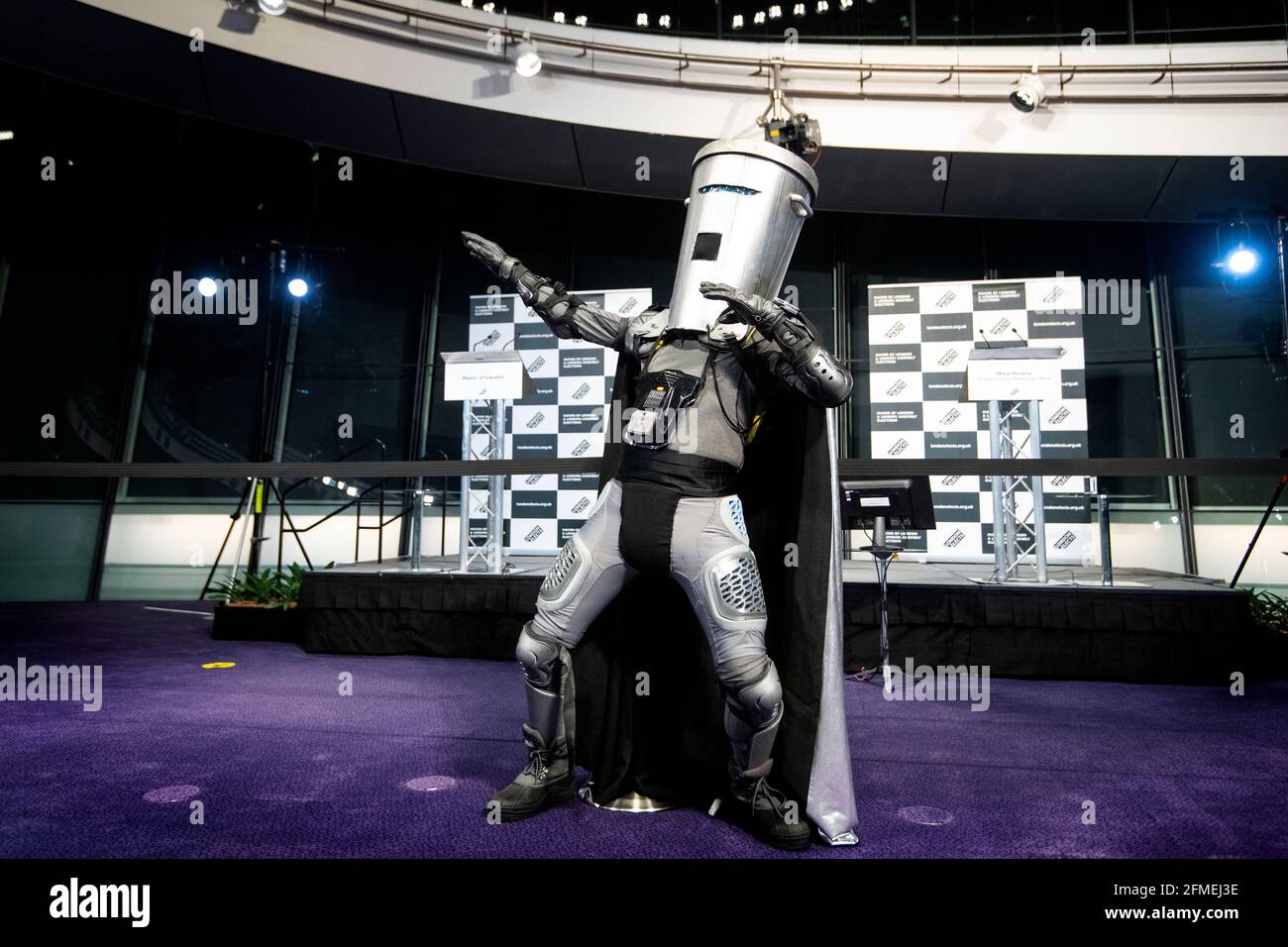 Count binface hi-res stock photography and images - Alamy