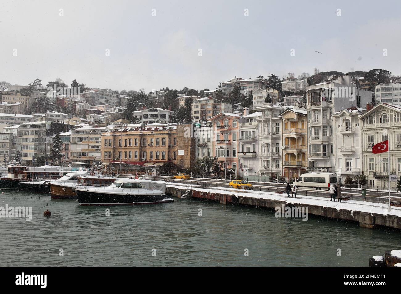 magnificent historical mansions (yali) on the Bosphorus waterfront ...