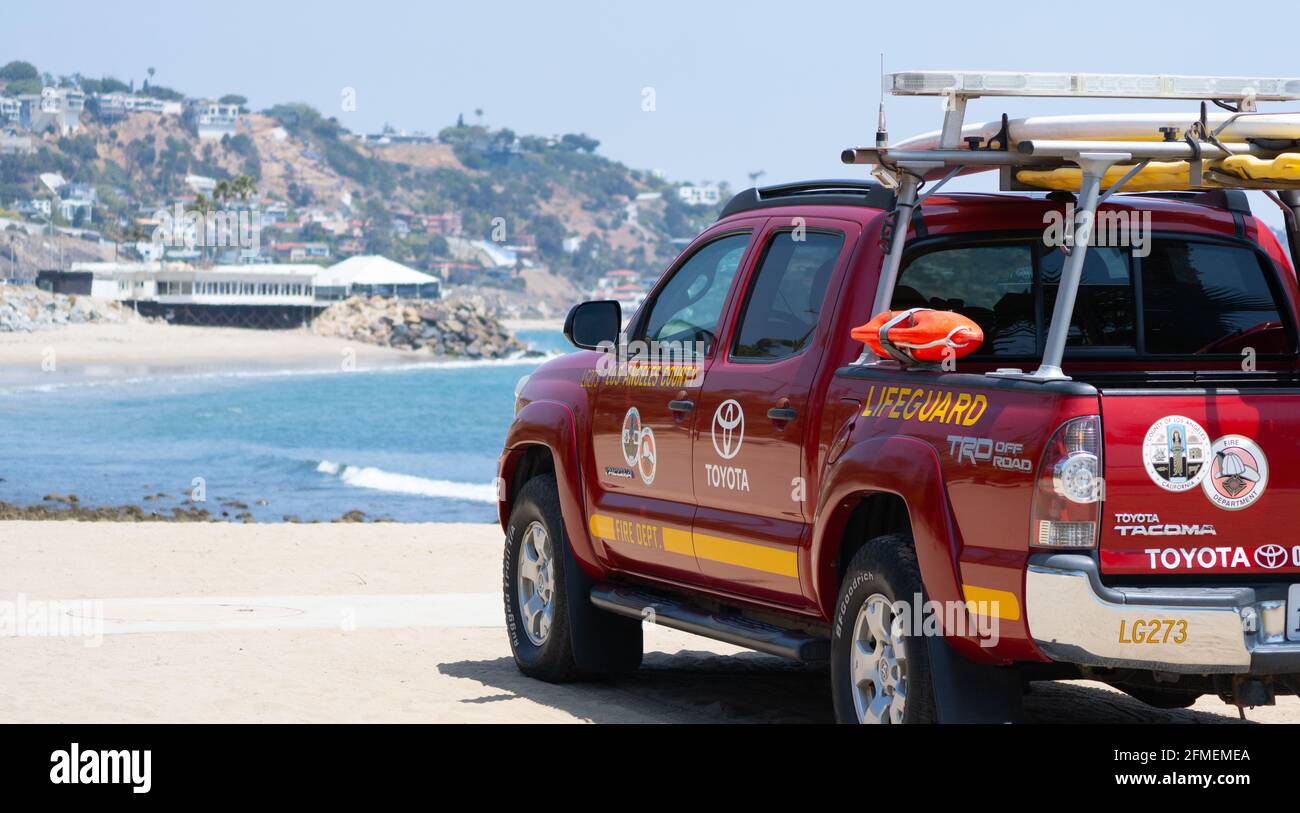 Ocean water rescue lifeguard hi-res stock photography and images - Alamy