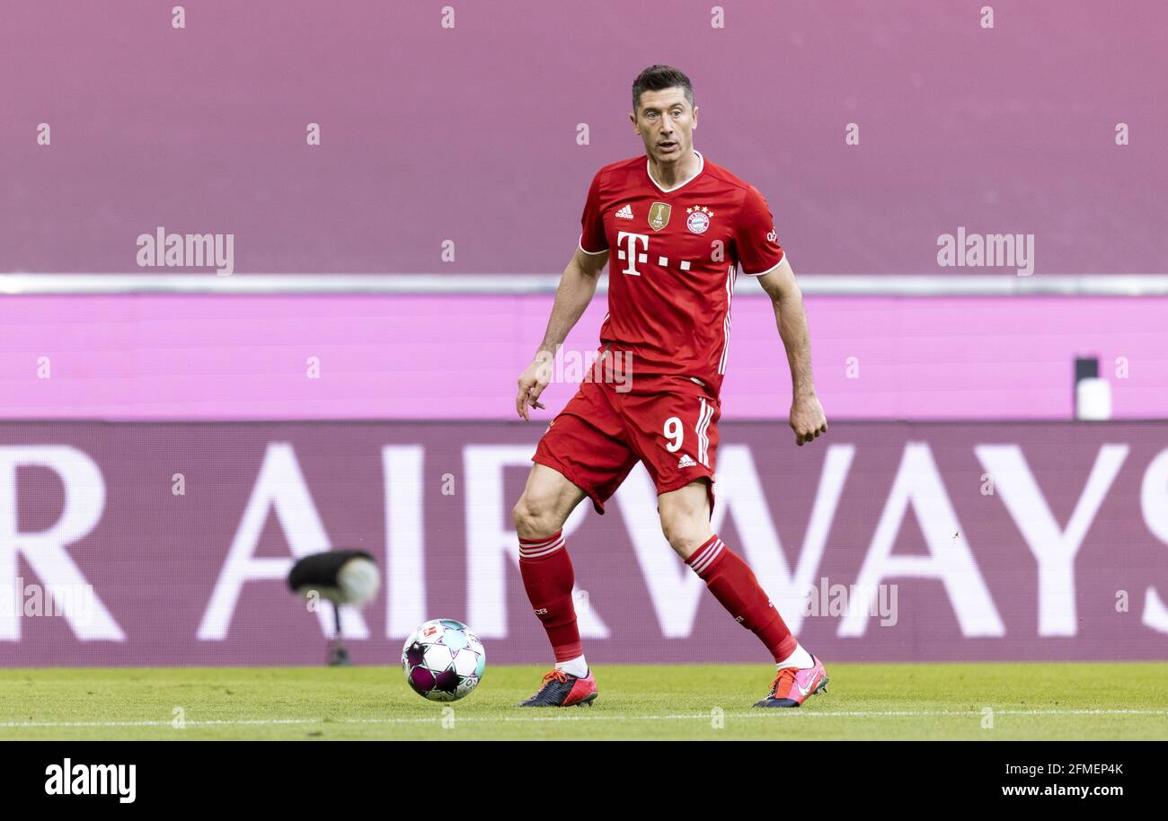Robert Lewandowski (Muenchen) Bayern München - Borussia Mönchengladbach ...