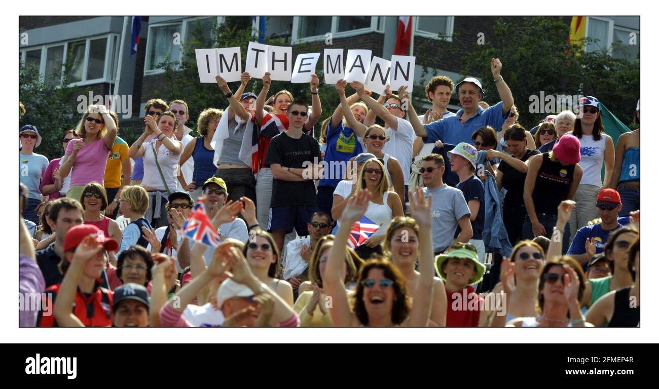 Wimbledon.....Henmaniapic David Sandison 29/6/2002 Stock Photo - Alamy