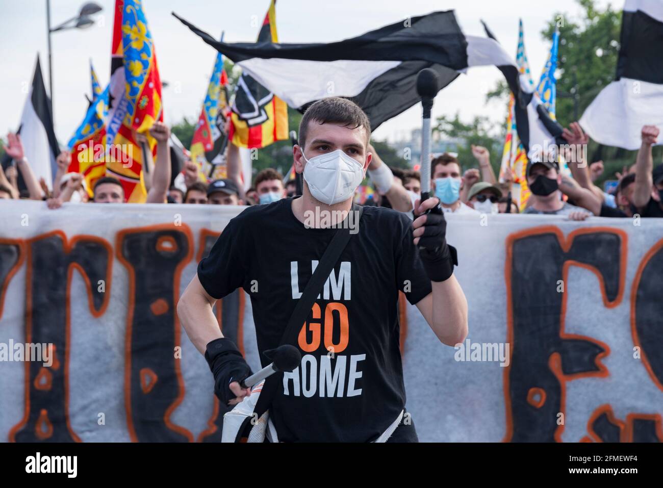 Valencia cf fans lim hi-res stock photography and images - Alamy