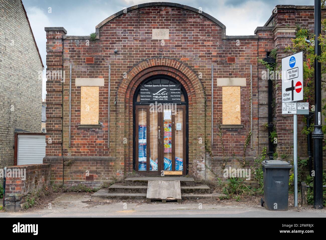Romsey mill centre cambridge hi-res stock photography and images - Alamy
