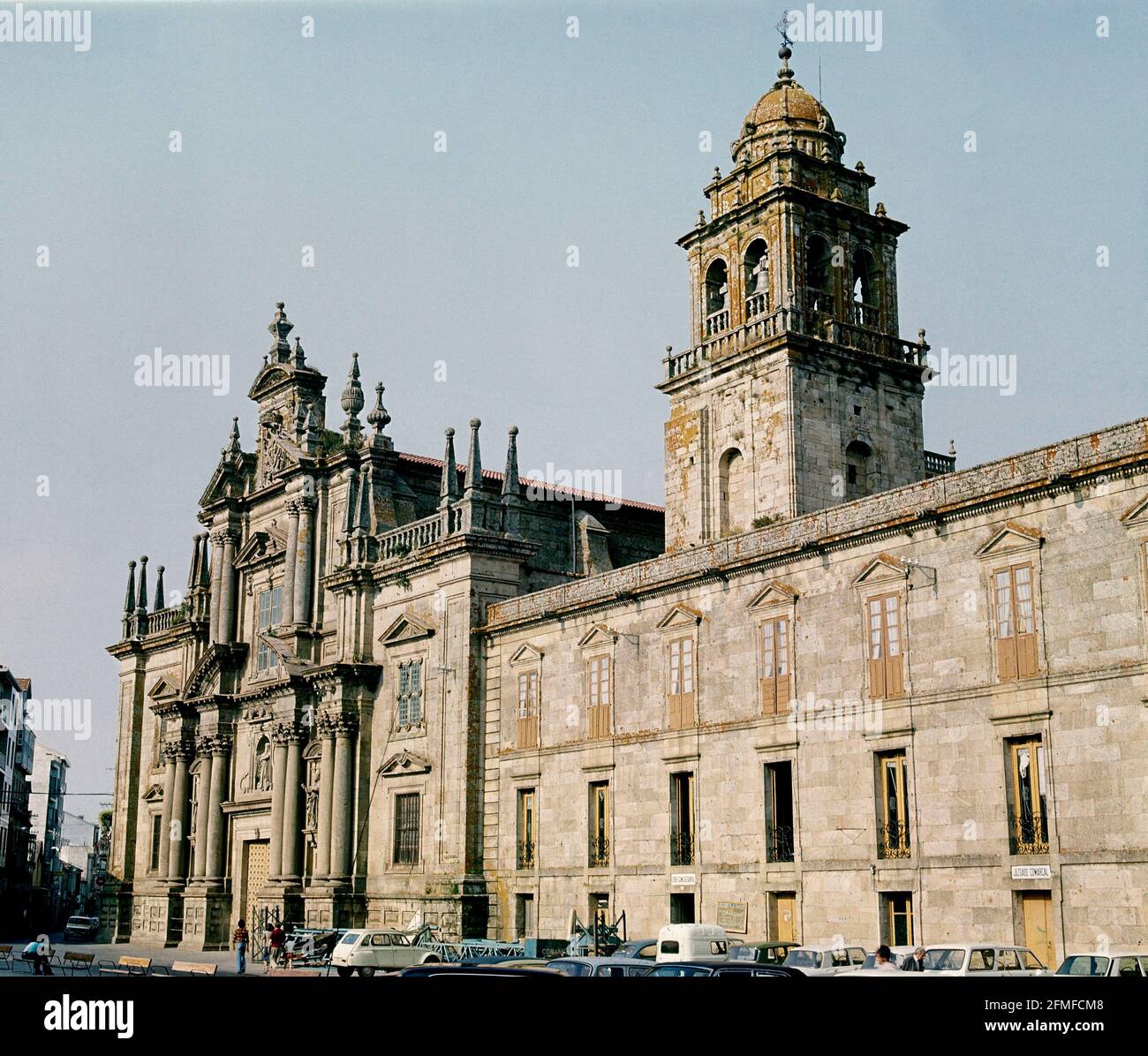 FACHADA PRINCIPAL DEL MONASTERIO DE SAN SALVADOR CONVERTIDO EN ...